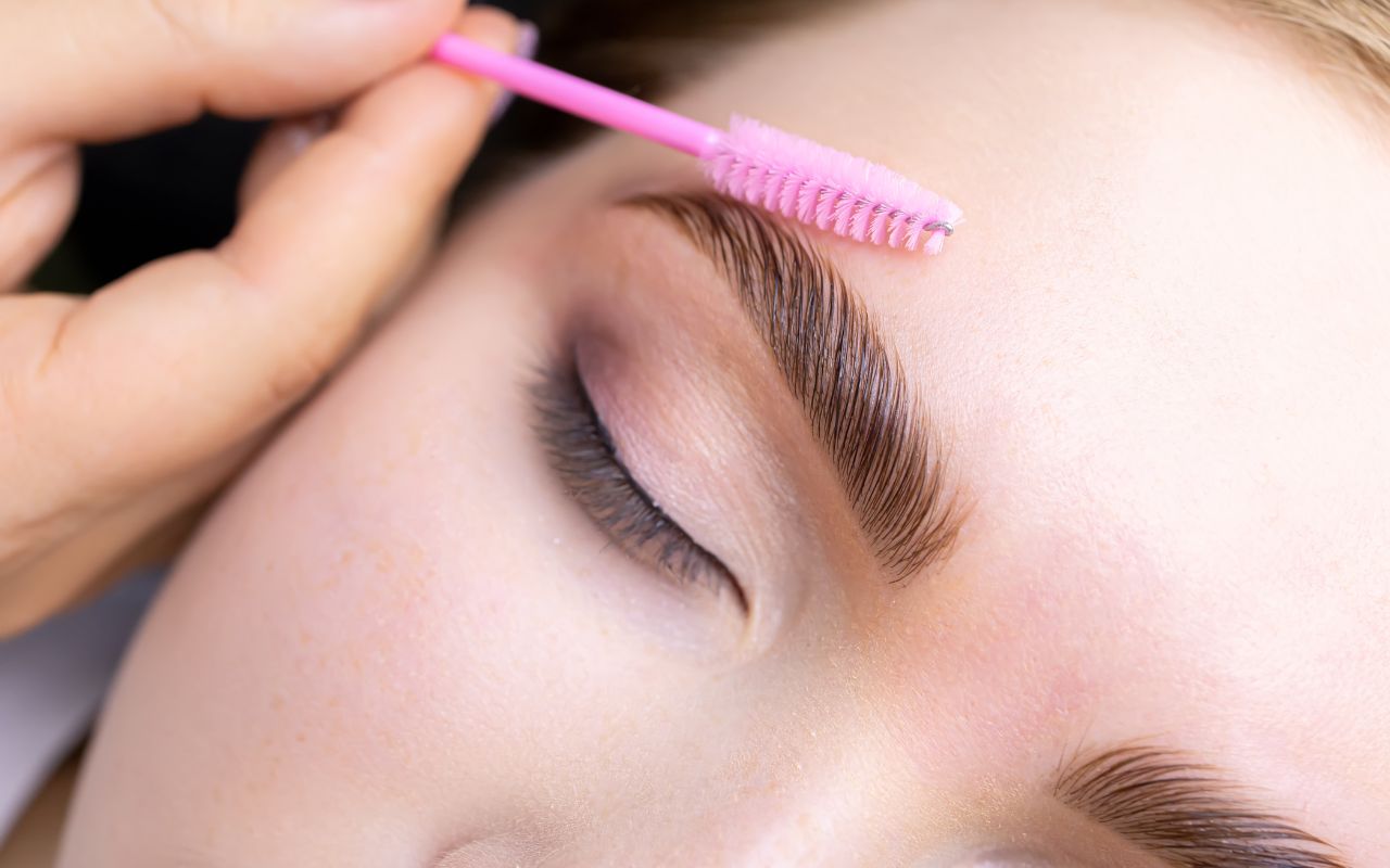 Le secret d'une beauté orientale : les sourcils libanais - Panamisienne