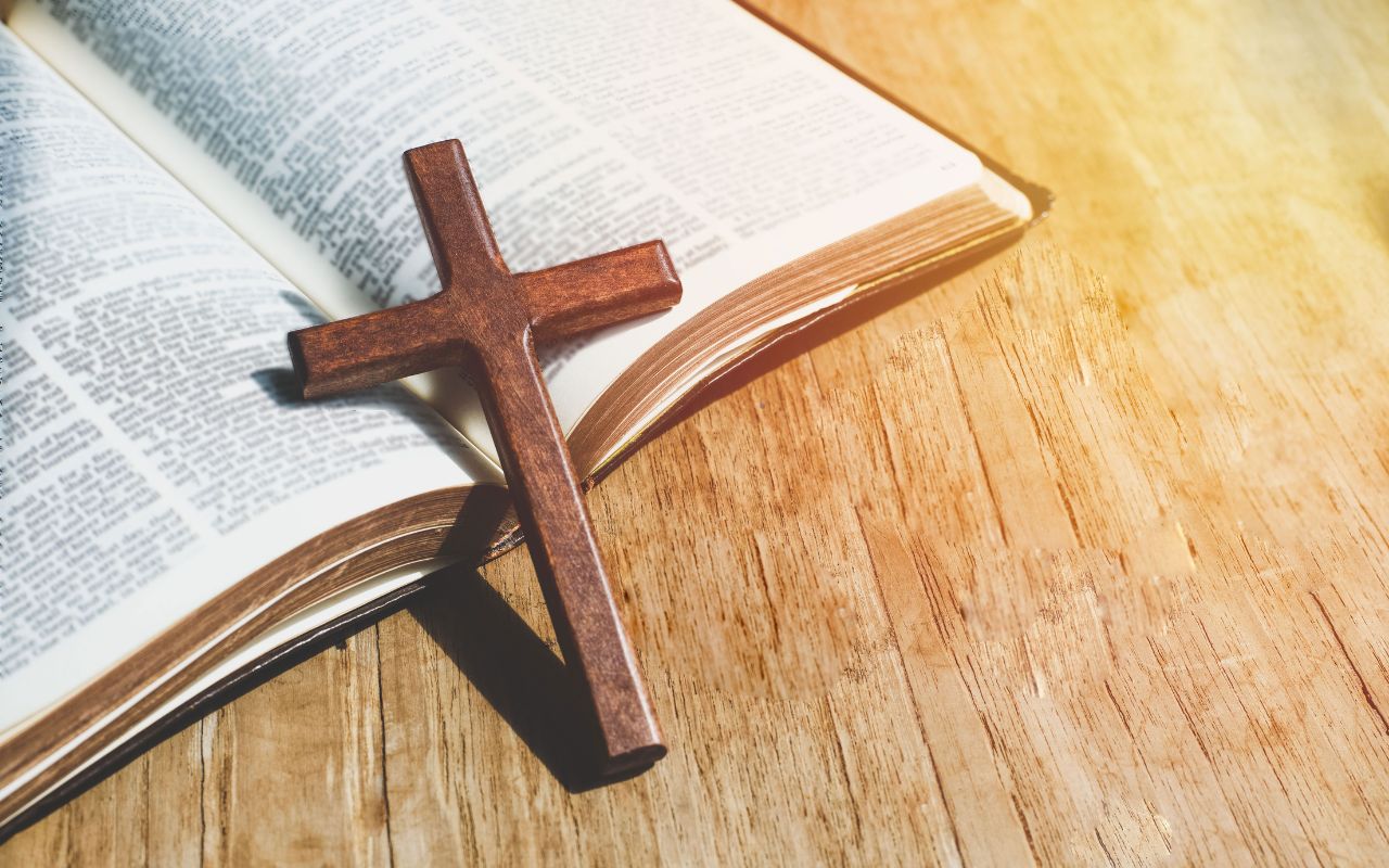Les origines et significations de la croix dans le christianisme ...
